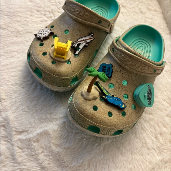 CROCS | Shoes | Limited Edition Jimmy Buffett Margaritaville Crocs With ...
